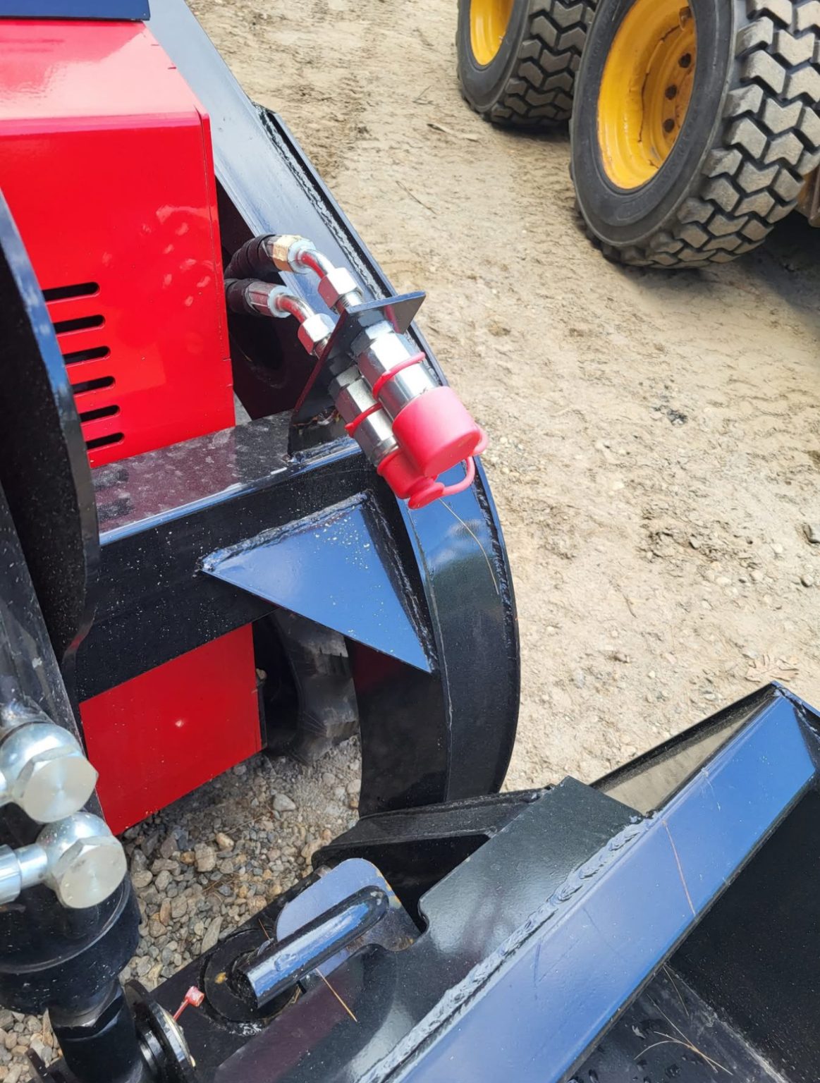 SCL 850 Mini Skidsteer – True Pro Equipment